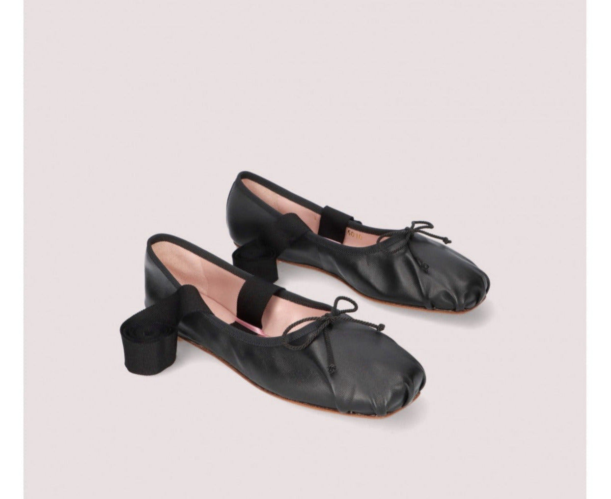 KRISTEN CUERO NEGRO – Pretty Ballerinas Chile